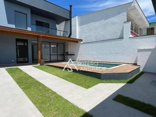 Casa nova com vista para o mar e apenas a 30m da praia do Capricórnio