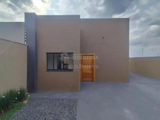 Casa nova com 02 dormitórios sendo 01 com suíte e closet