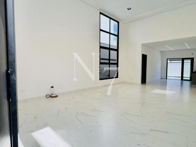 Casa Nova com 03 Dormitórios, Piscina e Gourmet em Condomínio Fechado