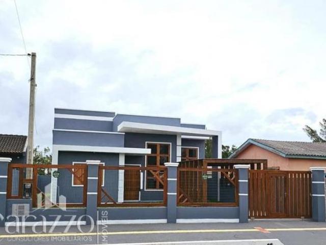 Casa nova com 03 dormitórios