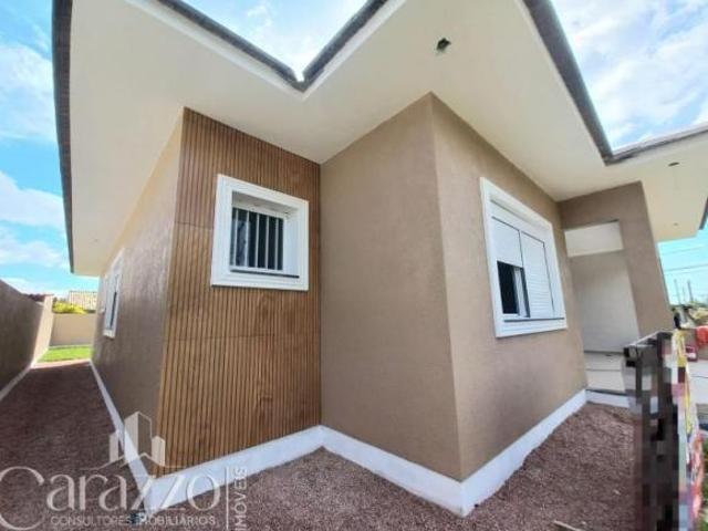 Casa nova com 03 dormitórios