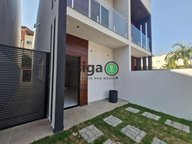 Casa Nova com 103 metros 3 dormitórios, 2 vagas em Condomínio no Taboão da Serra