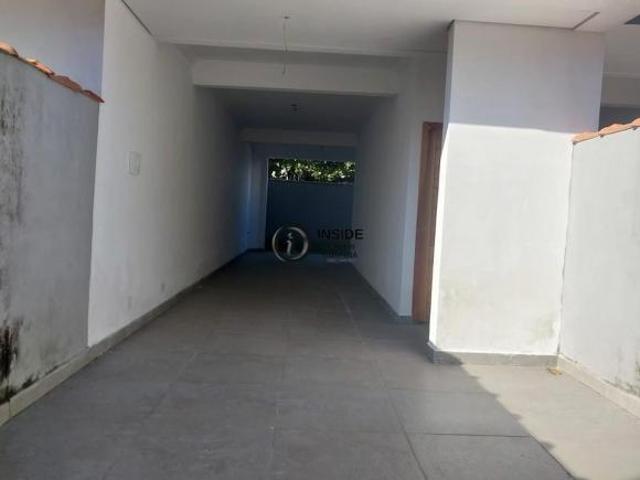 Casa nova com 2 suítes na praia da enseada