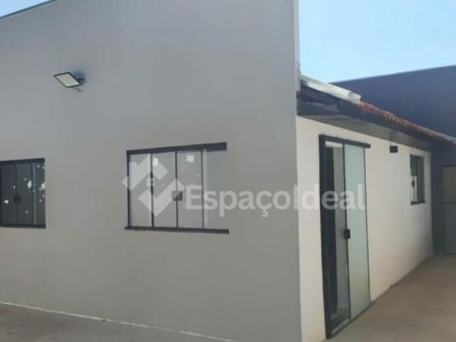 Casa nova com 2 suítes e conceito aberto no Gasparini