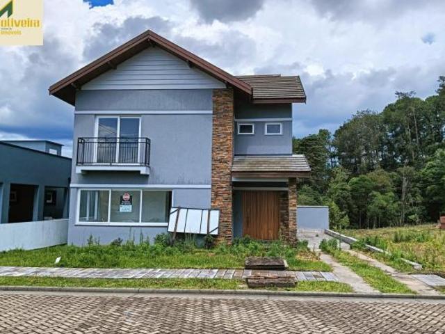 Casa nova com 3 dormitórios 160 m²!