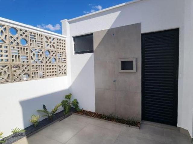 Casa nova com 3 suítes no Cidade Jardim
