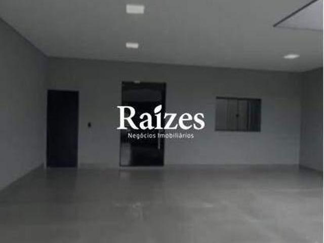 Casa nova com 3 suítes no Shopping Park