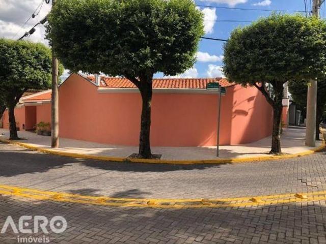 Casa NOVA com 3 Suítes à venda no Condomínio Samambaia, 311 m² por R$ 2.600.000