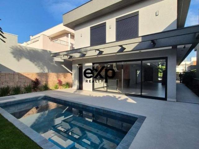 Casa nova com 3 suites com cozinha gourmet e piscina alto padrão no Swiss Park