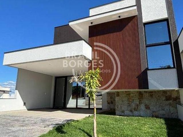 Casa Nova com 3 Suítes e Piscina no Condomínio Helena Maria