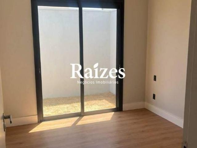 Casa nova com 3 suítes em condomínio fechado