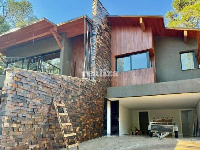 CASA NOVA COM 3 SUÍTES