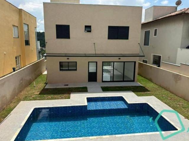 Casa nova com 3 quartos, Piscina Iluminada em condominio fechado