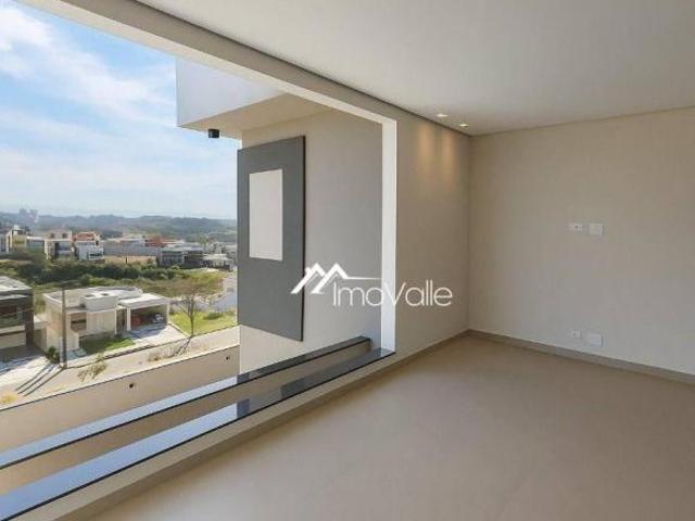 Casa nova, condomínio Verana