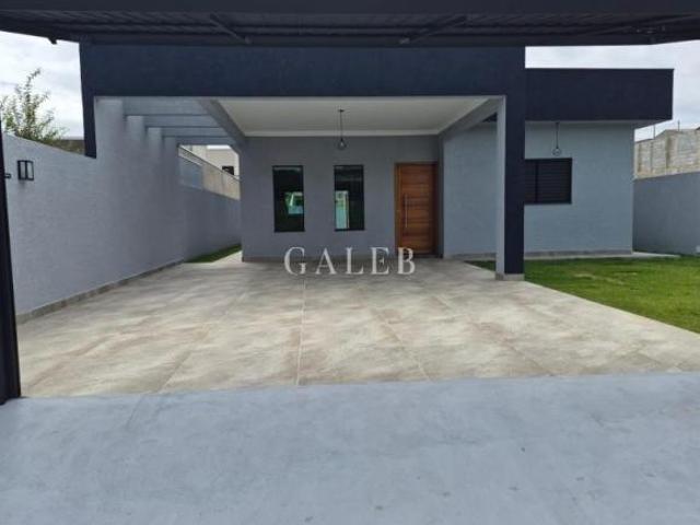 CASA NOVA, CONDOMÍNIO FECHADO, TÉRREA, PISCINA, 4 VAGAS DE GARAGEM, NATUREZA