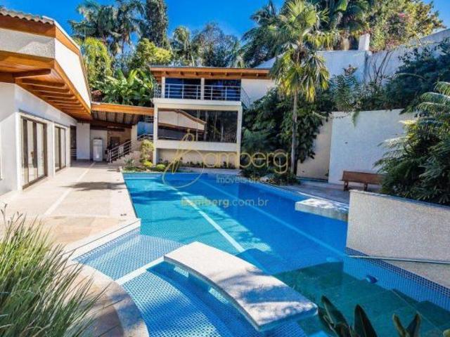 Casa nova Charme e muito bom gosto no Jardim Marajoara