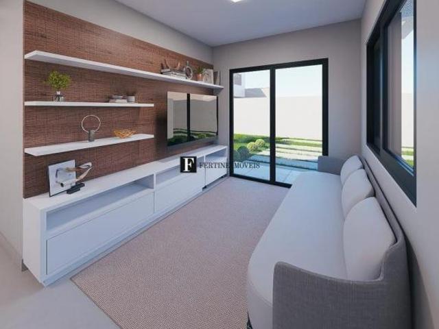 Casa nova a 350 metros do mar e sozinha no terreno