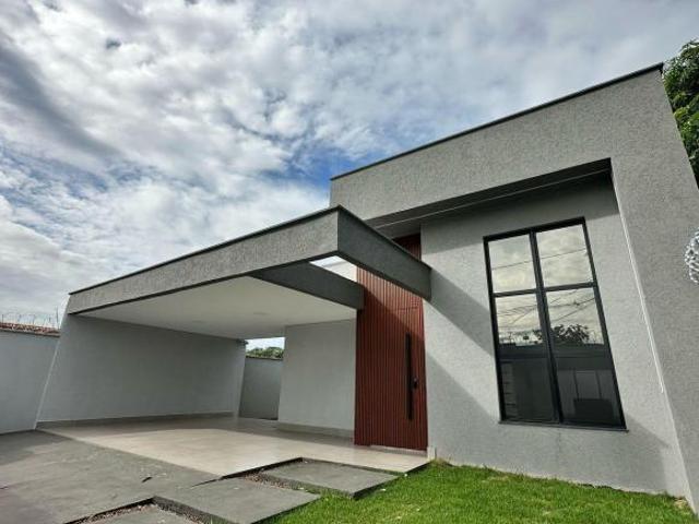 Casa Nova à Venda 3 quartos, sendo 1 suíte no Setor Cristalino em Aparecida de Goiânia Go