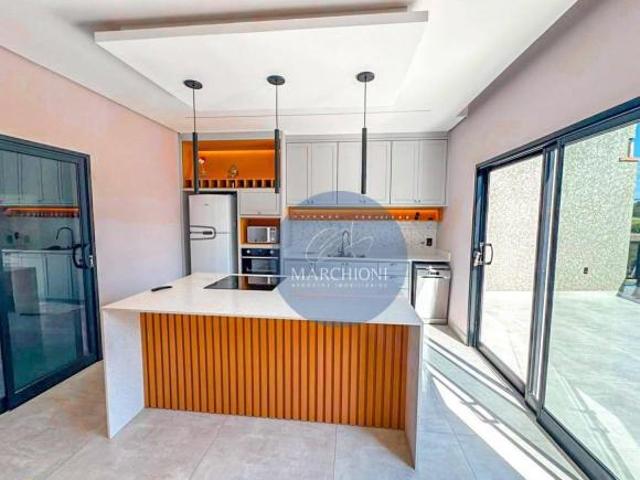 Casa nova à venda a apenas 500 metros do centro de Pinhalzinho/SP
