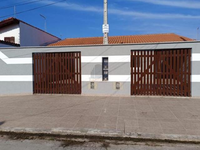CASA NOVA Á VENDA Á 600M DA PRAIA EM ITANHAÉM SP