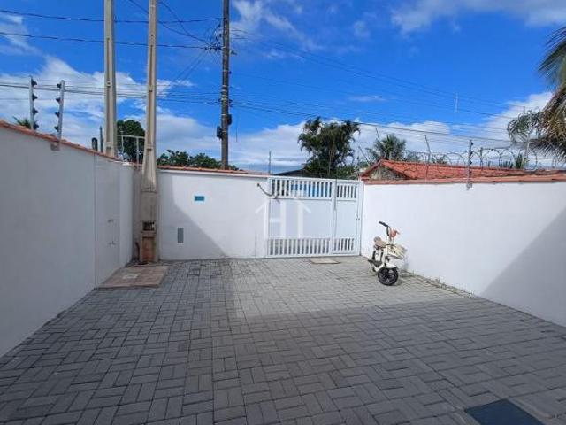 Casa Nova à Venda com 3 quartos, sendo 1 suíte por R$ 600.000 Bertioga/SP