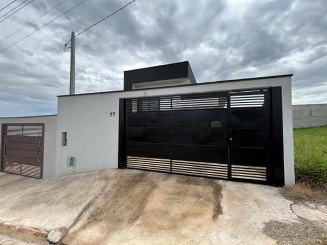 Casa nova à venda, com 03 dormitórios, sendo 01 suíte e planejados na cozinha, Parque Residencial Ca