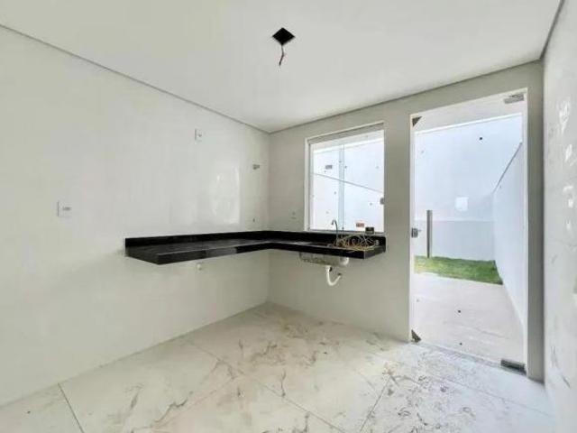 Casa nova a venda com 2 suítes e 2 vagas Bairro Santa Branca