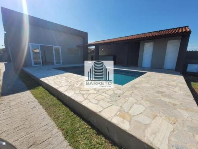 CASA NOVA Á VENDA COM PISCINA E CHURRASQUEIRA EM ITANHAÉM SP