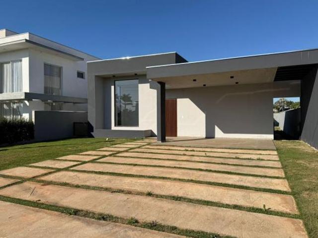 Casa nova a venda com piscina Ninho Verde I Porangaba