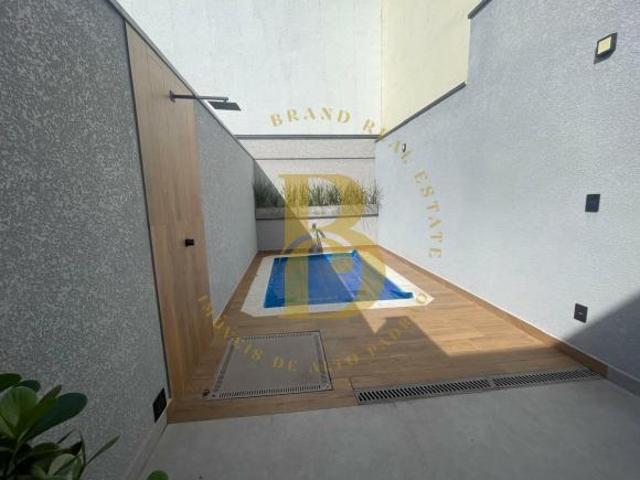 Casa nova á venda de 140m², com 3 dormitórios, piscina e área gourmet