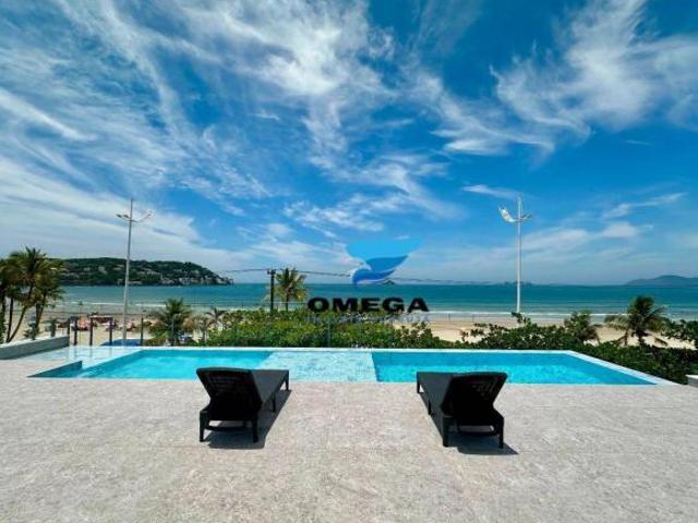Casa nova à venda de frente para o mar na Praia da Enseada no Guarujá | Omega Imóveis