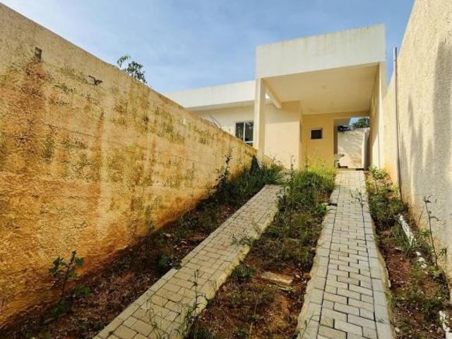 Casa nova á venda em Terra Preta com 3 dormitórios
