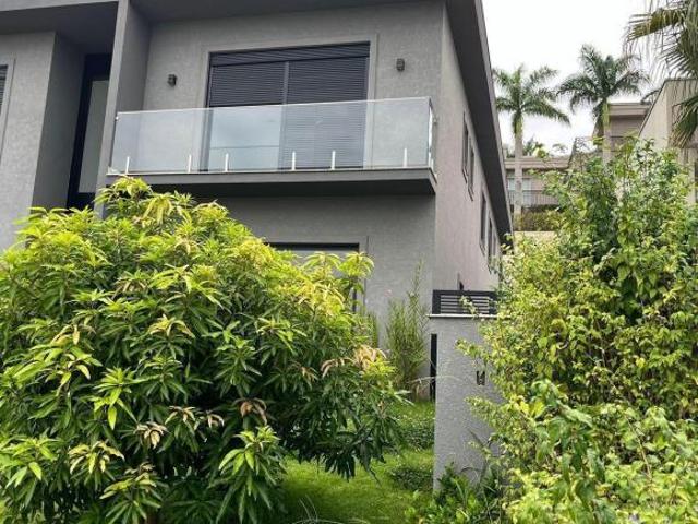 CASA NOVA A VENDA EM ALPHAVILLE
