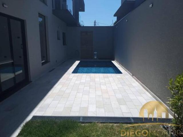 Casa Nova à Venda em Atibaia – Modernidade, Conforto e Sofisticação