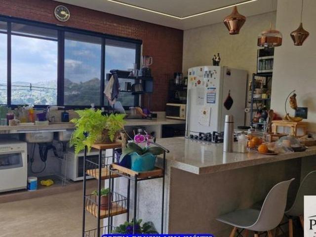 Casa Nova à Venda no Ville de Montagne, Nova Lima | 4 Quartos, Vista Definitiva, Terraço Panorâmico