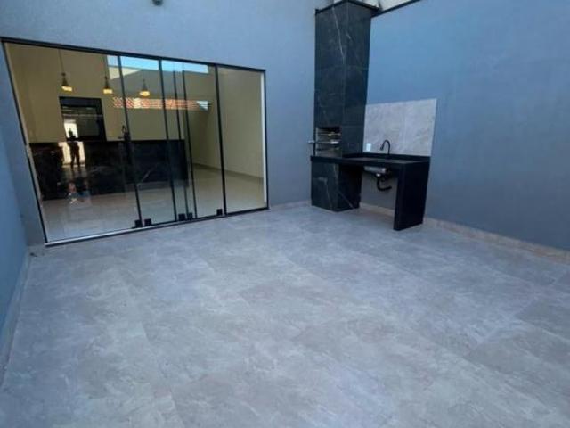 Casa nova á venda no Zanetti