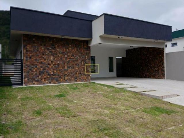 Casa Nova à Venda no Condomínio Mar Verde