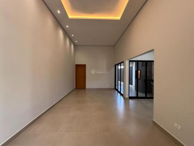 CASA NOVA À VENDA NO JD. IGUATEMI PROX. AO DETRAN EM APUCARANA