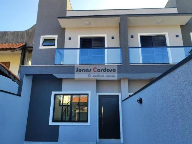 Casa nova à venda no Mogi Moderno em Mogi das Cruzes SP. Com 3 quartos, 1 suíte, 1 sala, 3 banheiros