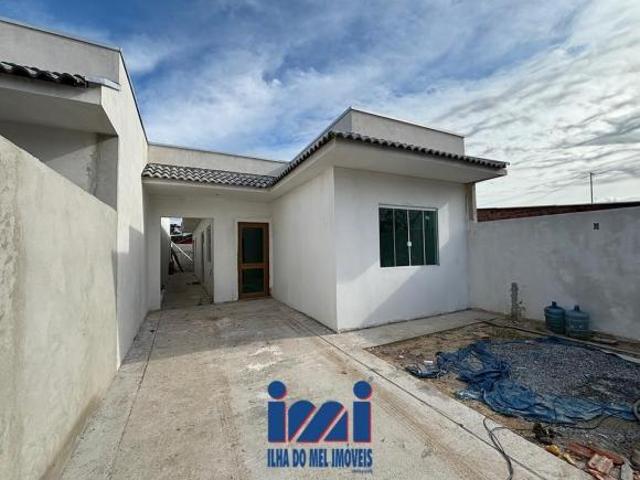 Casa nova a venda no Praia Grande