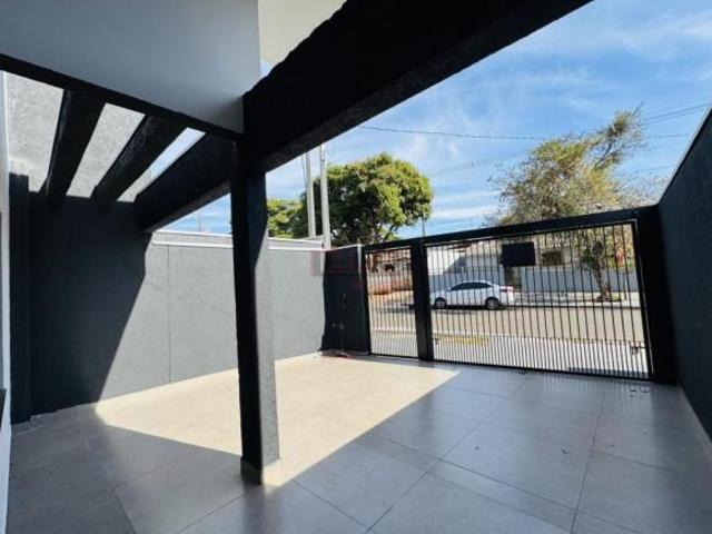 Casa nova aconchegante e com quintal espaçoso