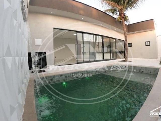 Casa nova alto padrão 3 suítes com piscina
