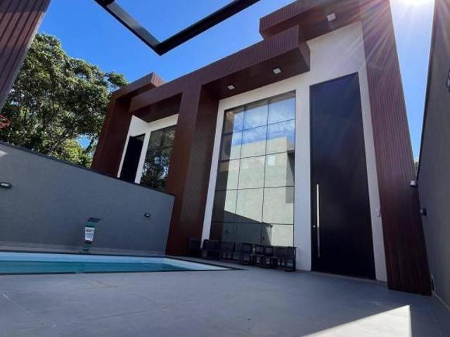 Casa Nova Alto Padrão com Piscina Baln.Estoril em Guaratuba 3 quartos