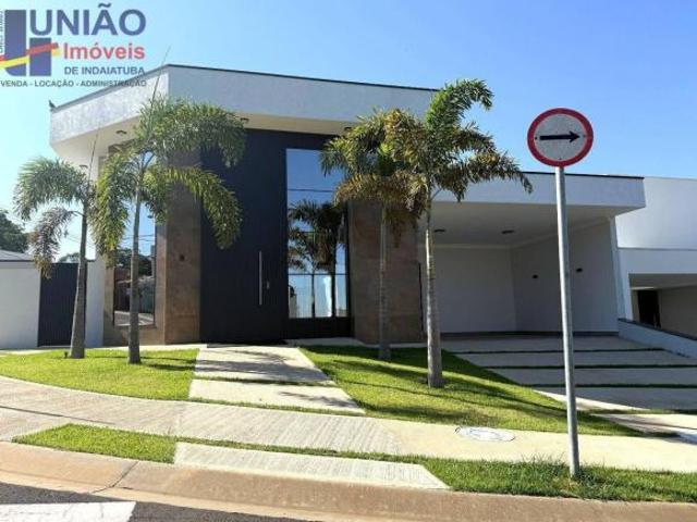 Casa Nova, alto padrão em Condomínio Fechado, 03 suítes e piscina