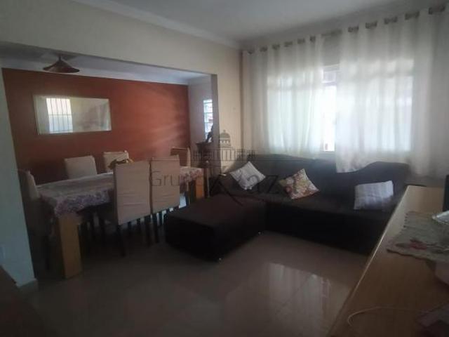 Casa Nova Detroit 250m² 3 Dormitórios