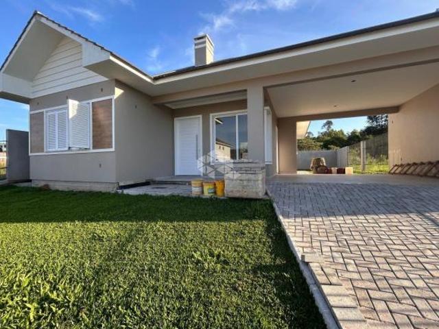 Casa nova de 3 dormitórios no Bairro Castelo Branco!