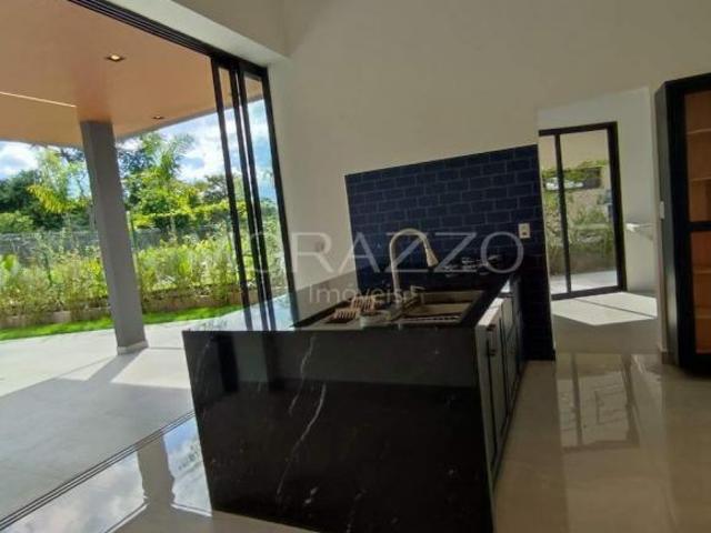 Casa Nova de alto padrão, 4 dorm. sendo 4 suítes, 1 Máster com closet, 263m², Condomínio Terras de S