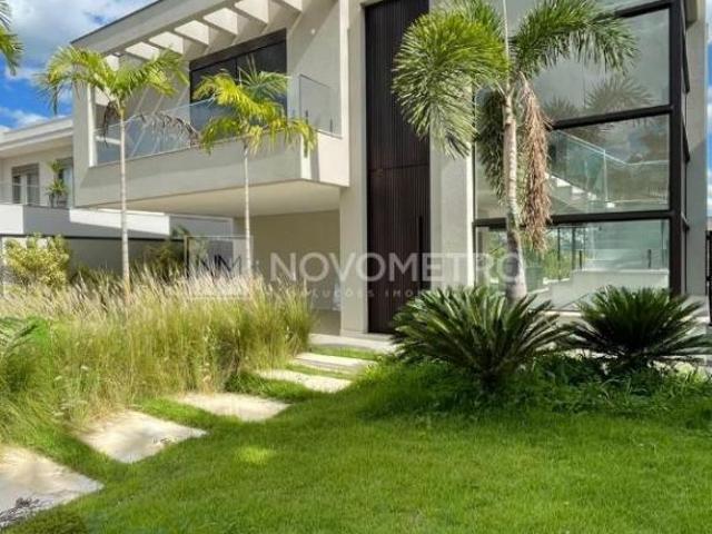 Casa Nova de Alto Padrão à Venda no Condomínio Alphaville Dom Pedro, Campinas/SP