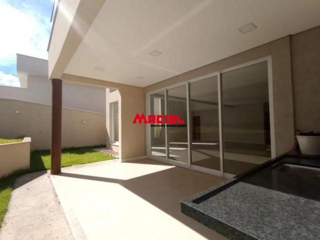 CASA NOVA DE ALTO PADRÃO NO CONDOMINIO MONACO
