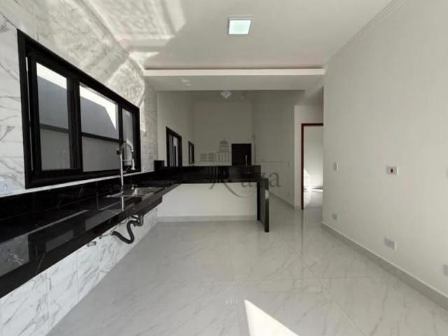 Casa de Alto Padrão Residencial Fogaça Bairro Jardim Panorama Jacareí 3 Quartos 135m²